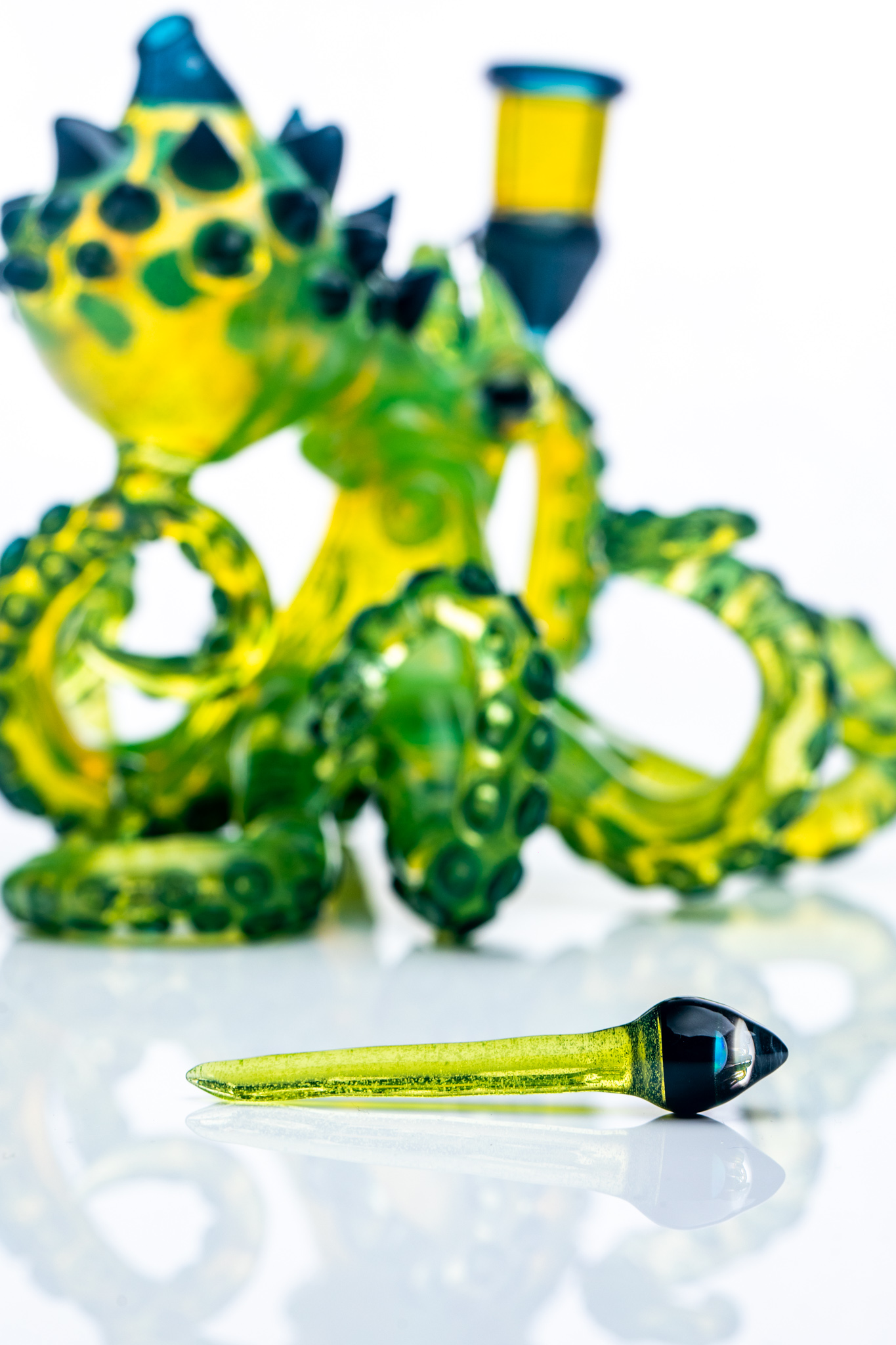 Mako CFL Octopus Dab Rig - All in One Smoke Shop